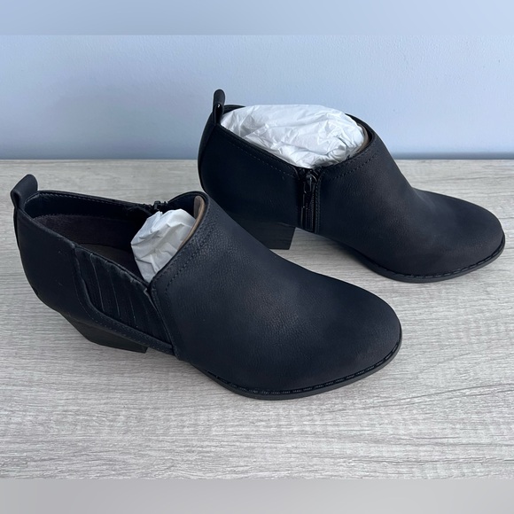 Life Stride | Shoes | Lifestride Babe Shooties Size 7w | Poshmark